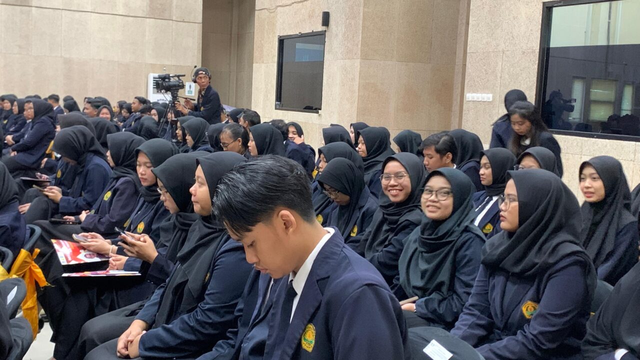 Rapat Terbuka Senat FKIP Universitas Jember Yudisium Lulusan Program ... Rapat Terbuka Senat FKIP Universitas Jember Yudisium Lulusan Program ...