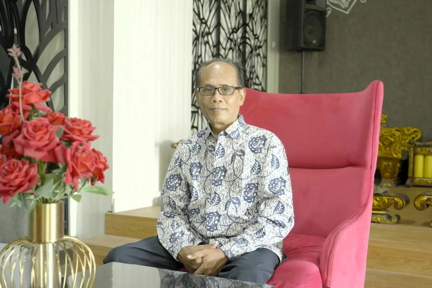 Pengukuhan Prof. Dr. Sukatman, M.Pd. sebagai Guru Besar dalam Bidang ...