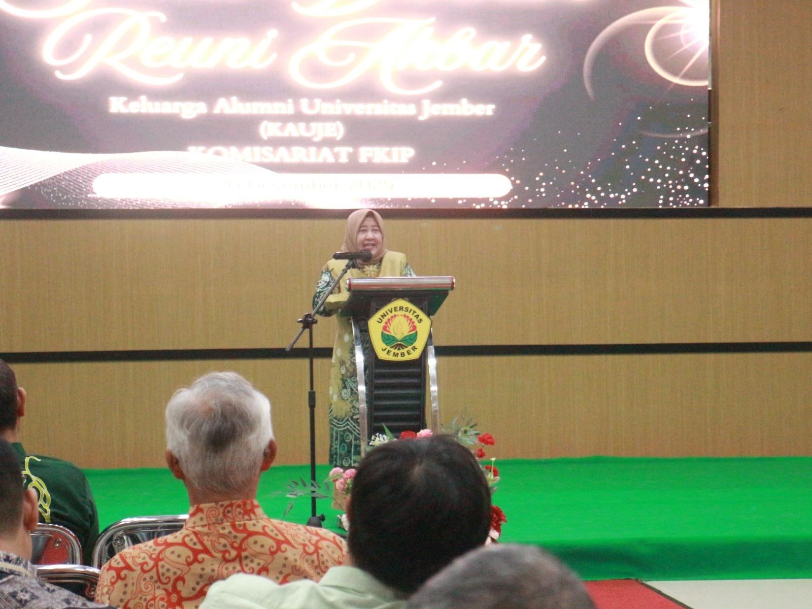 Temu Kangen Dan Kebersamaan Warnai Gala Dinner Reuni Akbar FKIP ...