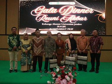 Temu Kangen Dan Kebersamaan Warnai Gala Dinner Reuni Akbar FKIP ...